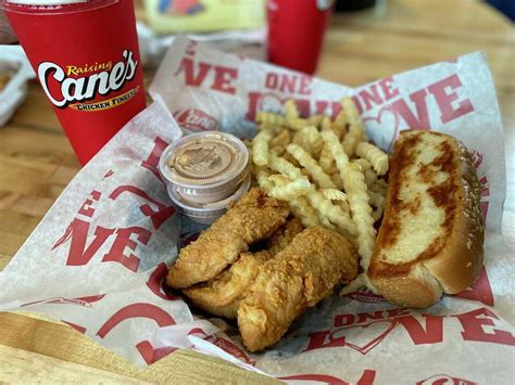 Raising Canes Plans New Ct Location In Wethersfield