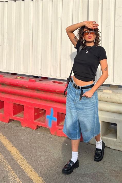 23 Effortlessly Chic Jorts Outfit Ideas You Need To Try Itsallbee