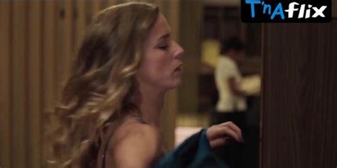 Margarida Vila Nova Breasts Scene In Empire Hotel