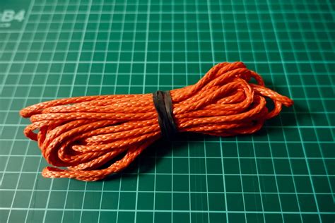 DIYダイニーマロープを使ったContinuous Loopコンティニュアスループの作り方 Minimal LIFE HIKE