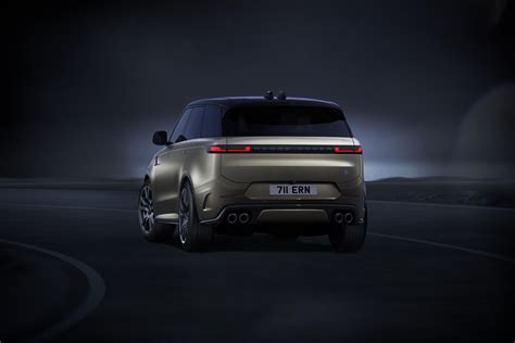 New V8 Powered Sv Headlines Rejigged Range Rover Sport Line Up Carexpert