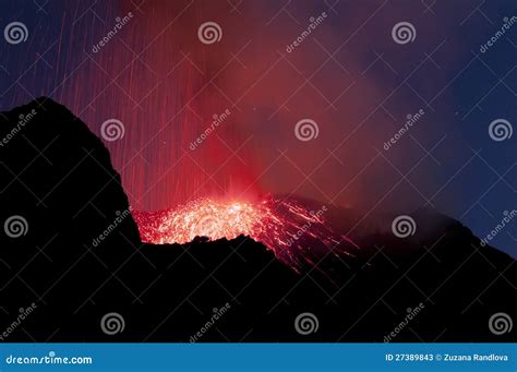 Night Eruption Volcano Stromboli Stock Image Image Of Glowing Night