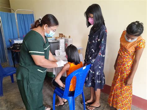 သရက်ချောင်းမြို့နယ်တွင် အမျိုးသမီးငယ်များအား သားအိမ်ခေါင်းကင်ဆာရောဂါ ကာကွယ်ဆေး ဒုတိယအကြိမ် ထိုးန