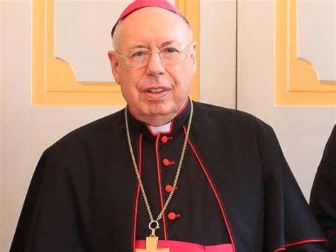 Roma Monsignor François Bacqué Stroncato In Strada Da Un Infarto