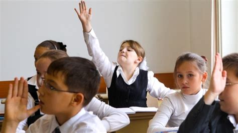 У МОН пояснили рішення про продовження навчального року Читайте на Ukr Net