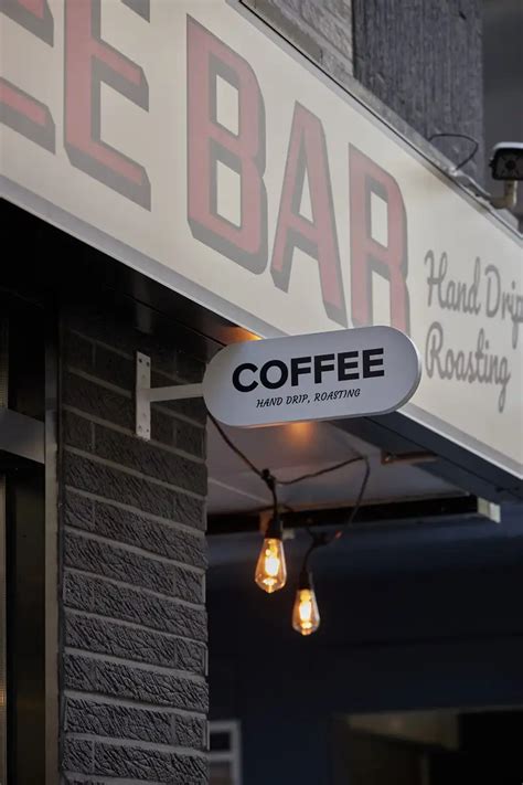 빈티지한 분위기의 19평 핸드드립 카페 인테리어 마포구 망원동