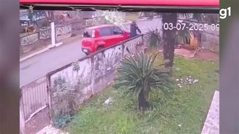 VÍdeo Mulher é Atropelada E Prensada Em Muro Por Carro Conduzido Por
