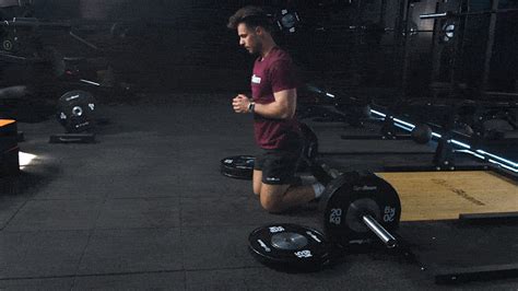 8 legjobb combhajlító gyakorlat Hogyan erősítsük a combunk hátsó részét GymBeam Blog