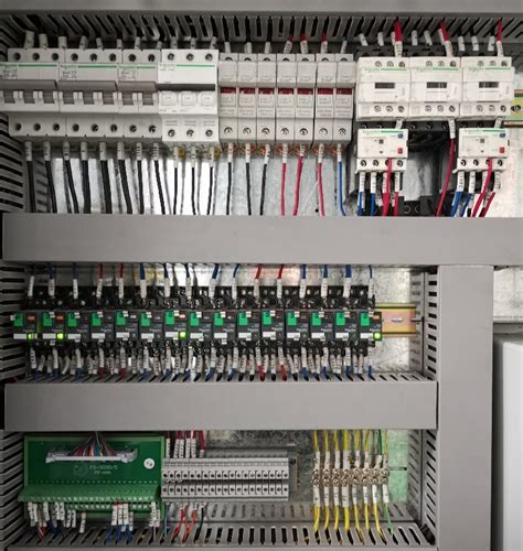 Vertical Machining Center Blin Bl V4 Plus Skio Macchine Skio Macchine Cnc Precision