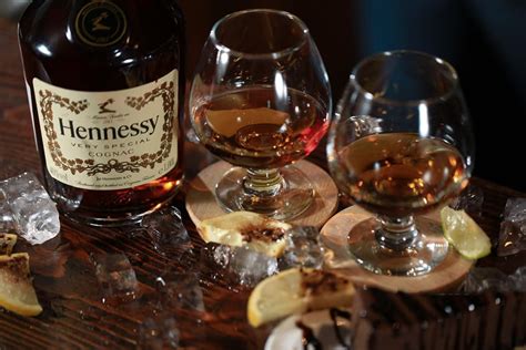 Uptown Space • აფთაუნ სფეისი Home