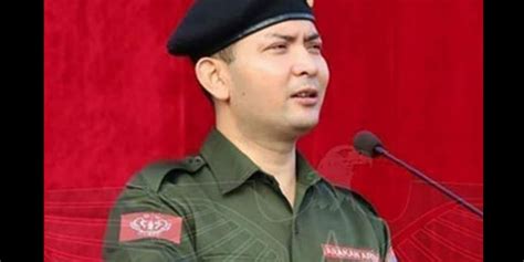 အသက်မသေချင်ပါက လက်နက်ချ အလံဖြူထောင်ရန် စစ်ကောင်စီတပ်သားများကို အေအေ စစ