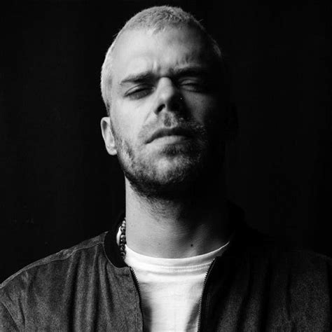 Larry De Kat Cкачать бесплатно в Mp3 слушать музыку онлайн на портале