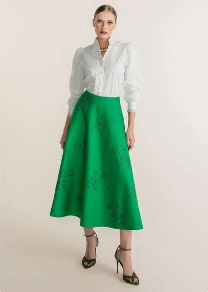 Saia Midi Em Sarja Estruturada Com Bolsos Leonor Verde 004 05206 Lovlity