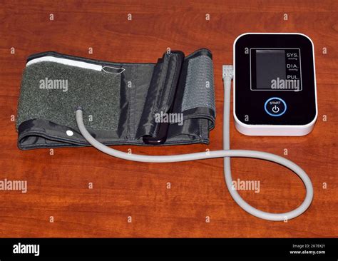 Sphygmomanometer Medical Define At James Daulton Blog