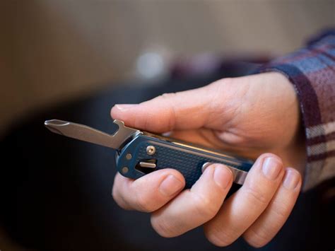 Best Multi Tool Knives With Screwdrivers Expert Advice Knifecenter