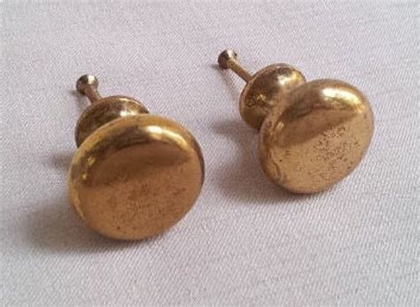 Set Of 2 Vintage Solid Brass Metal Drawer Knobs Pulls Round Etsy Brass Knobs Brass Metal