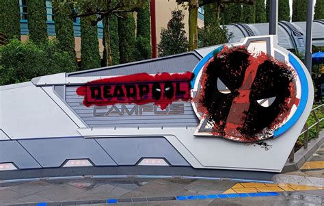 Deadpool Arrive à Disneyland Paris D Emotion