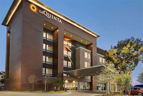 La Quinta Inn And Suites By Wyndham Austin South Reviews Deals And Photos