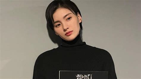 Profil Kim Yong Ji Pemeran Karakter Im Mok Won Di Drakor Somebody