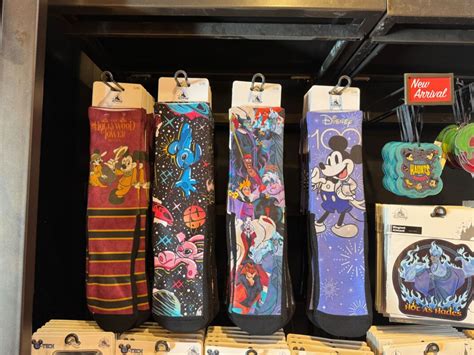 New Disney100 Tower Of Terror Villains And Stitch Graphic Socks