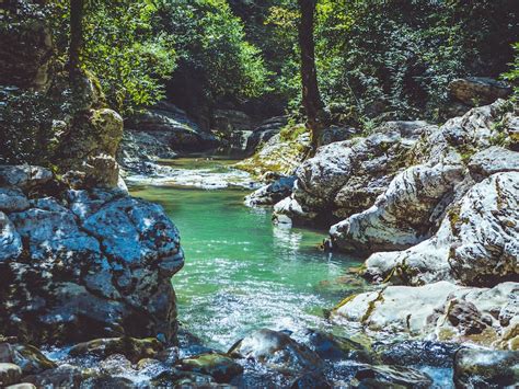 Exploring Reactive Stream Processing With Akka Streams And Spring