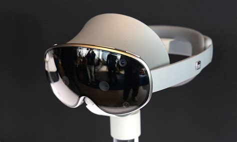In 2025 Tech Giants Decided Smart Glasses Are The Next Big Thing