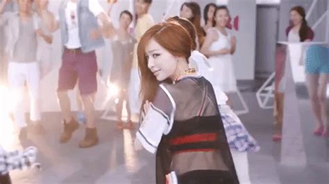 Cyndi Wang Gifs Get The Best Gif On Giphy