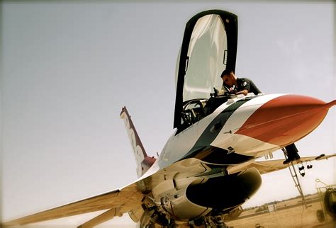 My World In Pictures THUNDerbird Fix