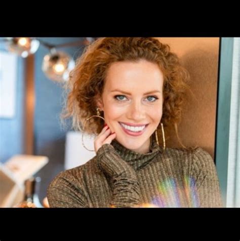 Гери Малкоданска най сетне показа красивата си доведена дъщеря Снимки За Жената