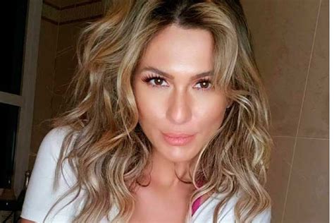 Lívia Andrade é Dona De Mansão Enorme E Luxuosa Veja Ofuxico