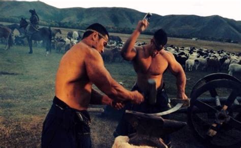 Монгол эрэгтэйчүүдийн тухай сонирхолтой баримтууд