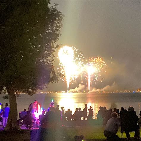 Walled Lake Fireworks ミシガンでの生活