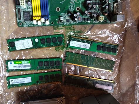 Părți Pc Cpu Cooler Motherboard Harddrive Audio Speaker Etc