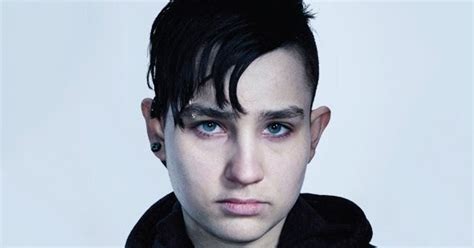 Sneak Peek Arrow Casts Sin