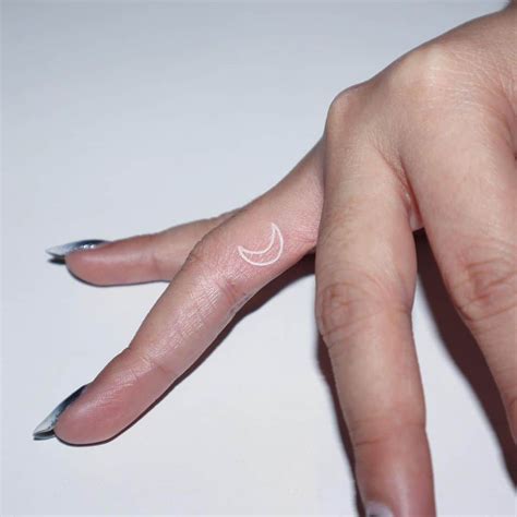 From Dainty To Daring 21 Cute Finger Tattoo Ideas To Try