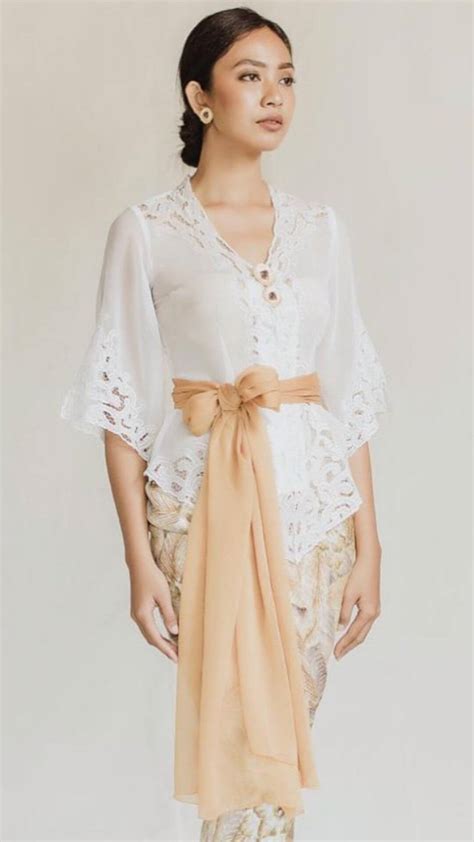 50inspirasi Model Kebaya Simple Tapi Mewah Untuk Beragam Acara