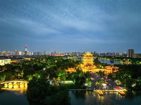 济南，锚定 超级网红城市” 新京智库财经头条