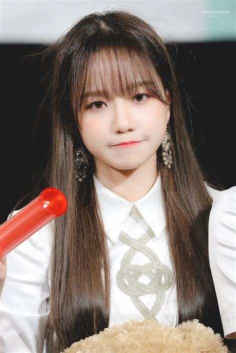 Here Are 8 Female Idols Known For Their Ridiculously Cute Chubby Cheeks