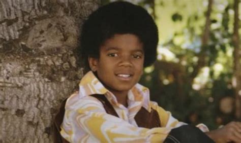 Majkëll Xhekson Si Iu Rrënua Karriera Dhe Jeta Nga Fëmijëria E