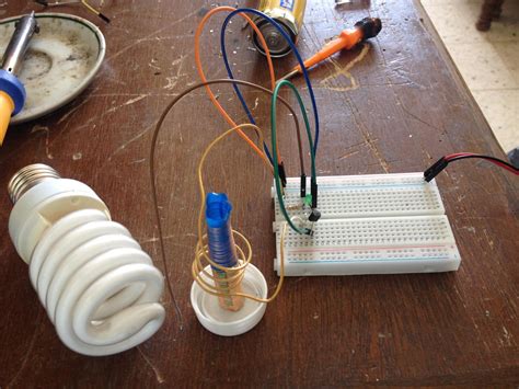 (HELP)What's wrong with my Slayer exciter circuit? I checked all the connections, I flipped the ...