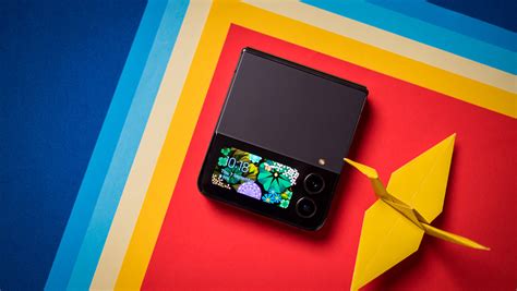 one ui 5 android 13 starts arriving for the galaxy z flip 4 and fold