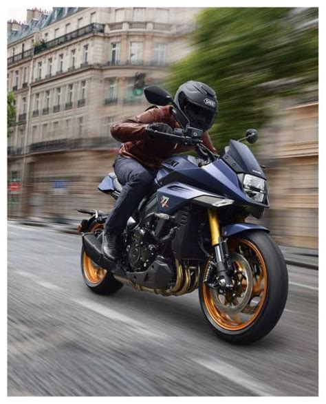 عکس پسر موتور سوار برای پروفایل