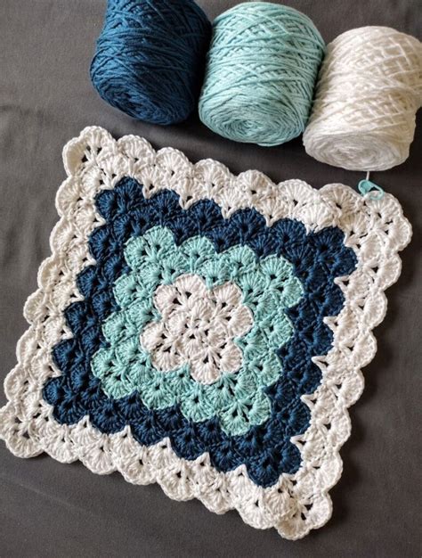 Beautiful Shells Granny Square