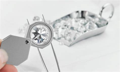Simulated Diamond Vs Real Diamond Whats The Difference