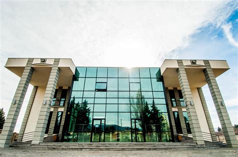 გრიგოლ რობაქიძის უნივერსიტეტის სამართლის სკოლა Home