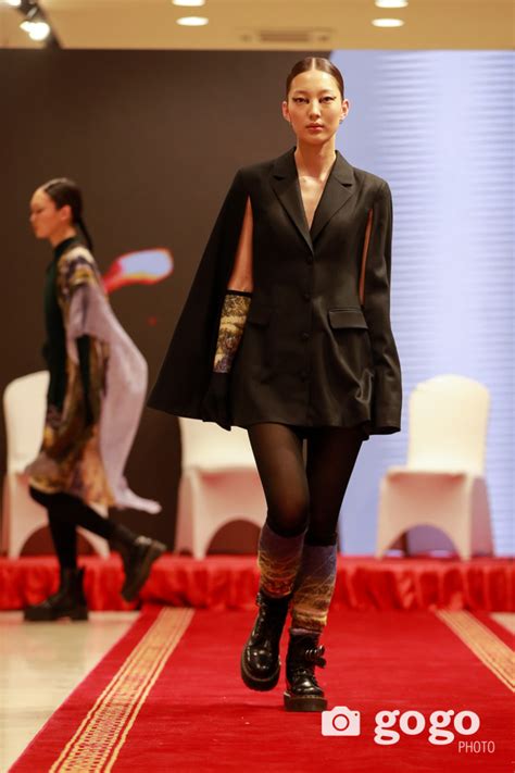 ФОТО “Говь” ХК хаврын яргуй хийморьлог хүлгийн шинжийг агуулсан ШИНЭ коллекцоо танилцууллаа