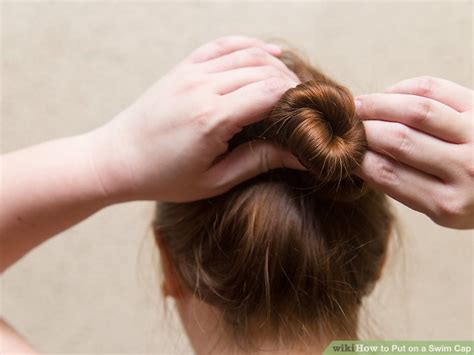Ways To Put On A Swim Cap Wikihow