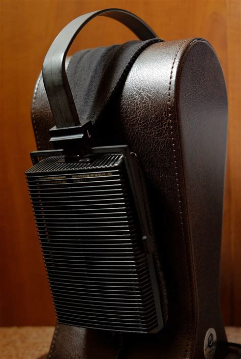 Review Stax Sr Lambda Pro Vintage Electrostatic Headphones