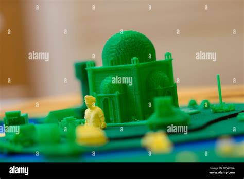 a demonstration of 3d three dimensional computer printing technology