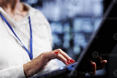Efficient Technician Using Laptop Ensuring Valuable Data Remains